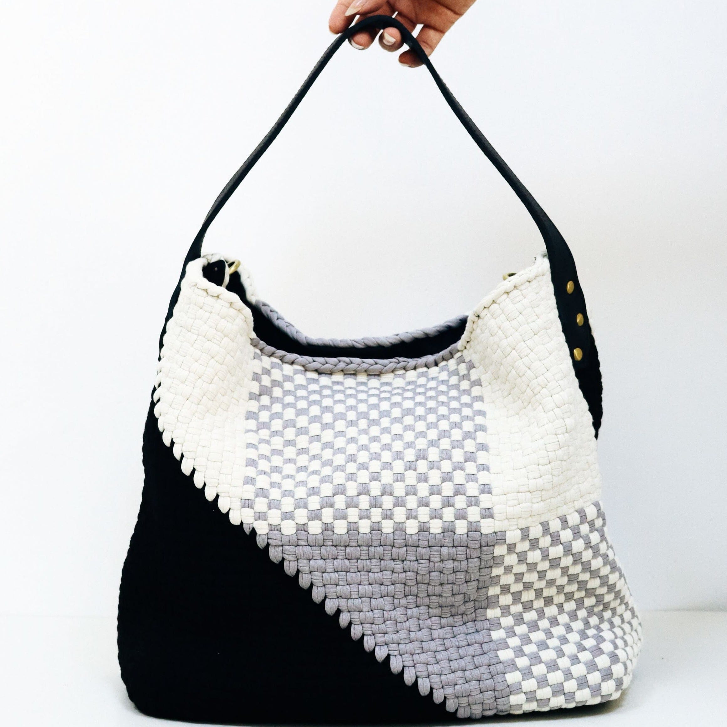 Buslo Diagonal Weave Black & Gray