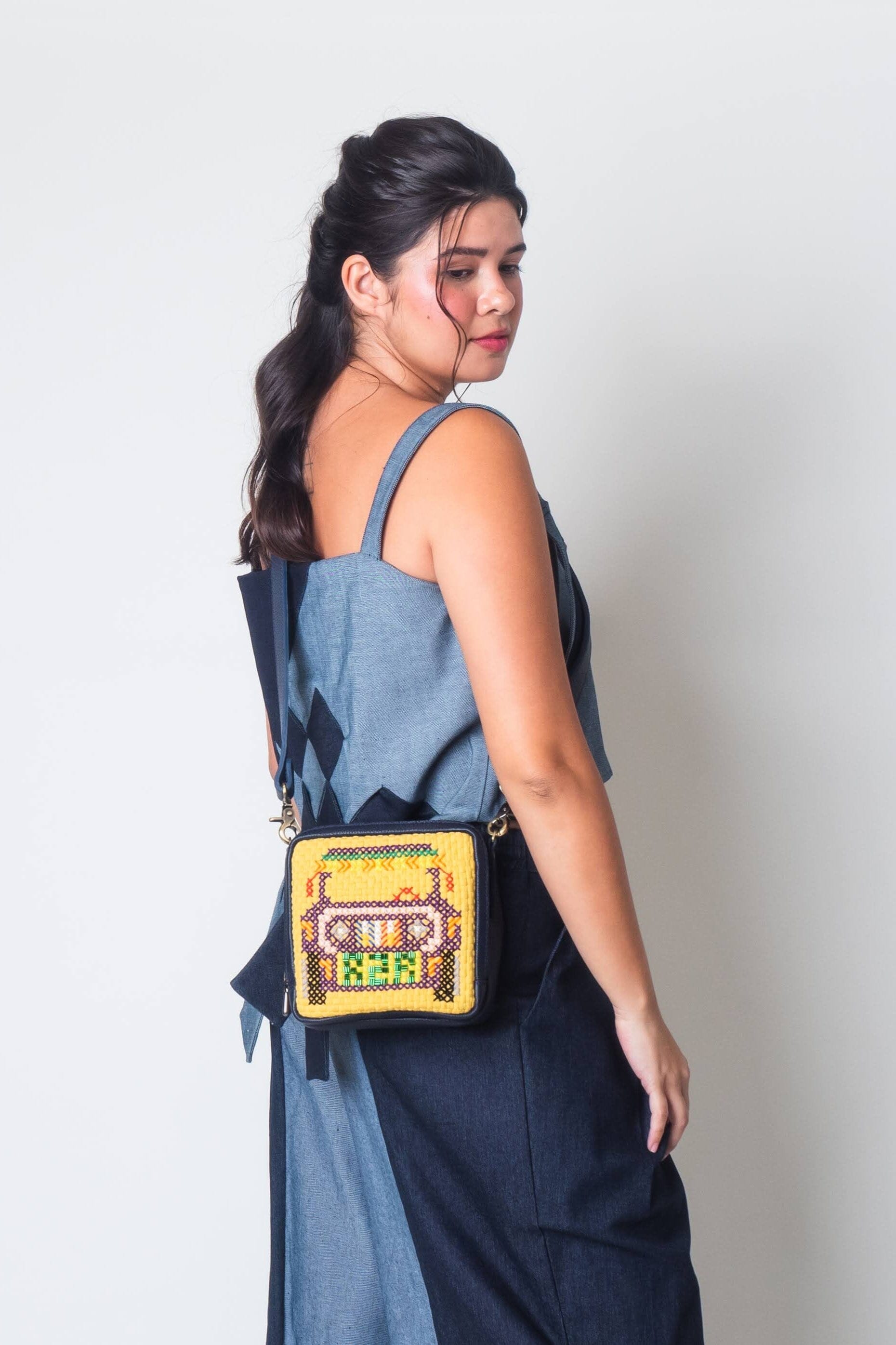 [Ready Today] Biyahe Baunan Black & Beige