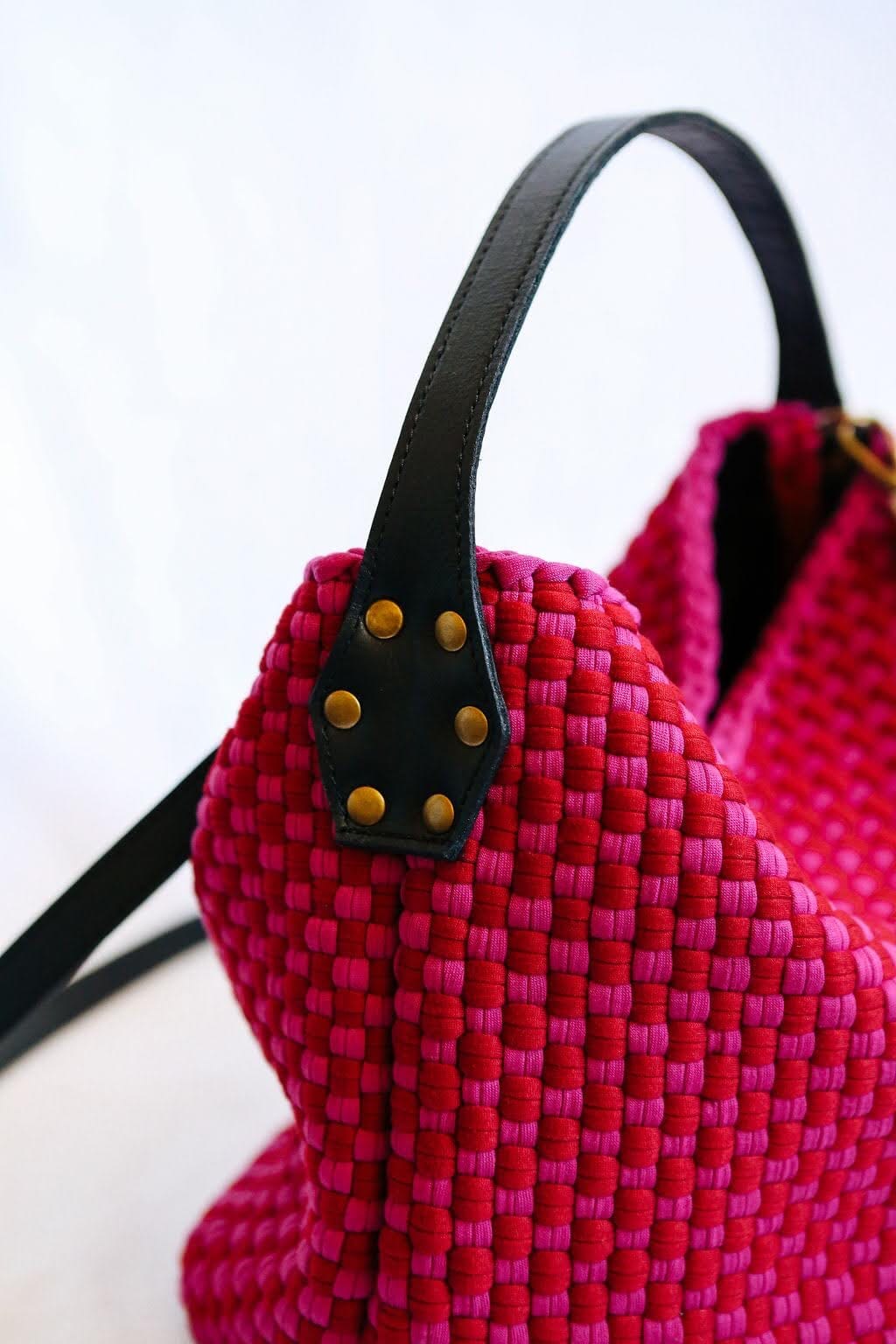 Buslo Mini Checkerboard Red & Fuchsia